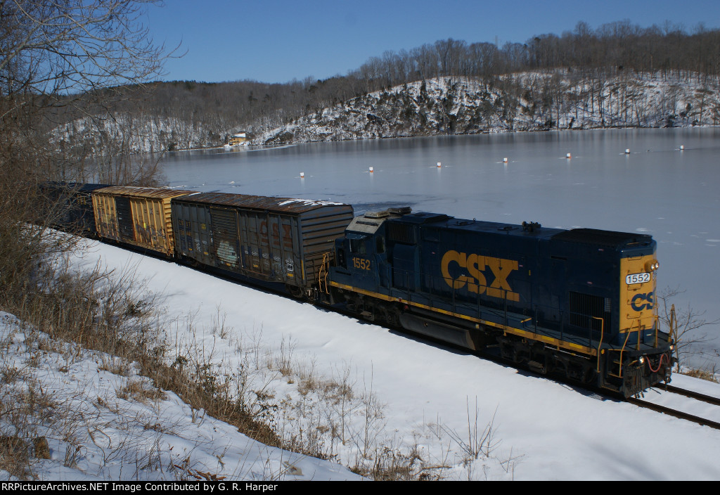 CSXT 1552 long hood forward riturns from switching the Georgia-Pacific mill at Big Island, VA